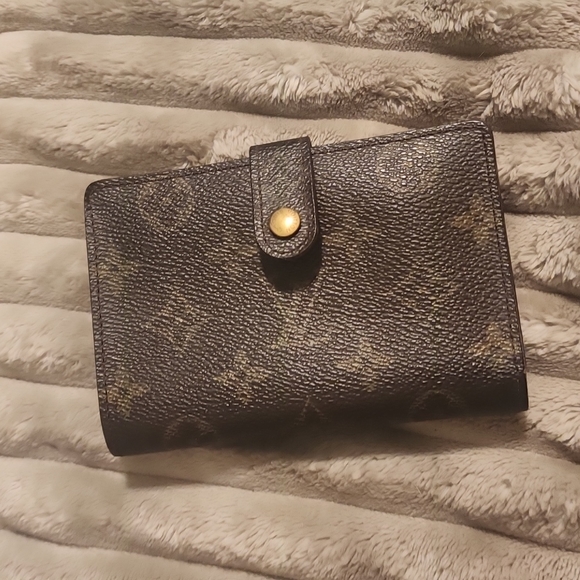 Louis Vuitton | Accessories | Authentic Louis Vuitton Wallet | Poshmark